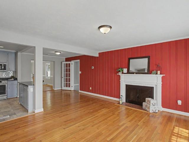 106 Crandol DR
