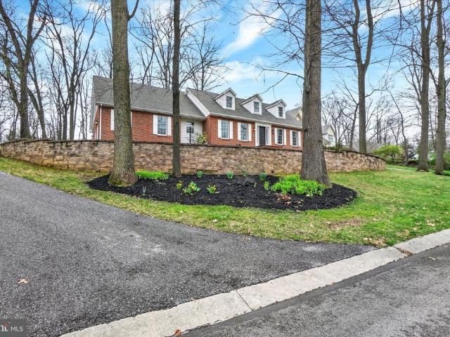 106 Crestlyn