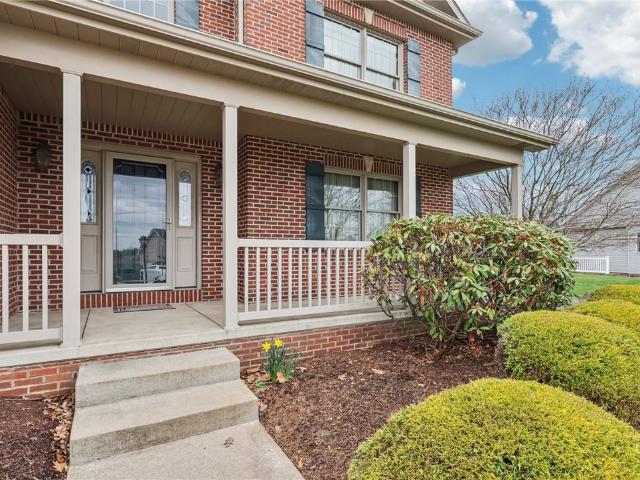 106 Crimson Dr