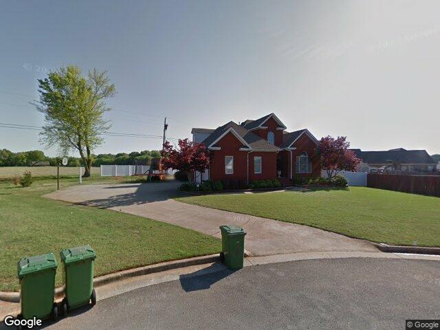 106 Amy Ln, Muscle Shoals, AL 35661