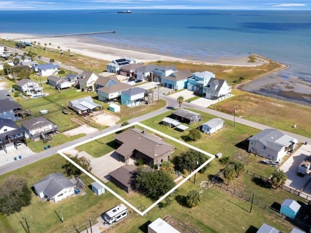 106 Adams Ave, Port O'Connor, TX 77982 | MLS #596061 | Compass