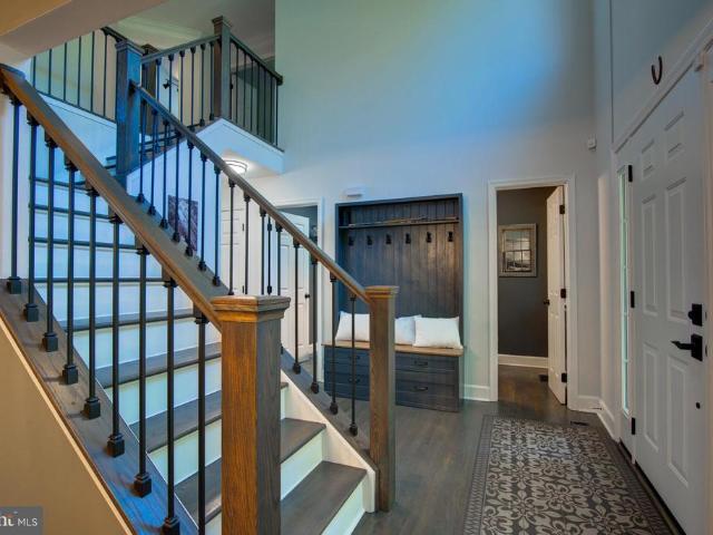 106 Bethal Court SW