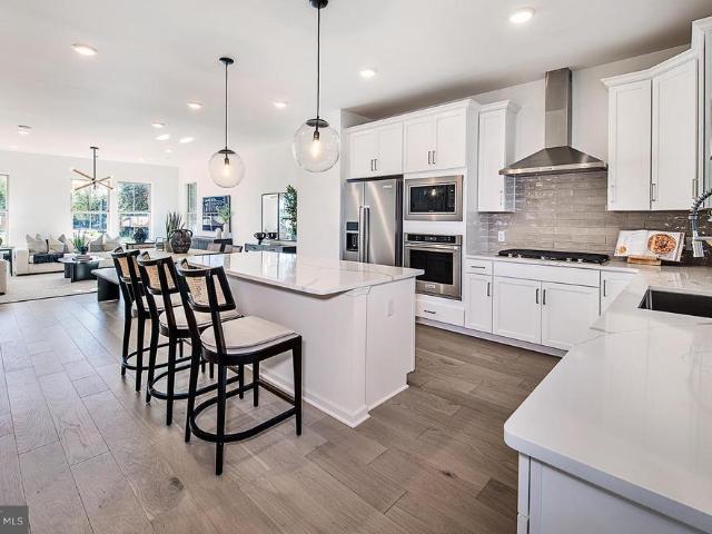 106 Beacon Court # 10402