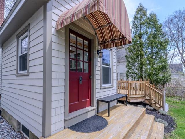 106 Beech St, Rockland, ME 04841