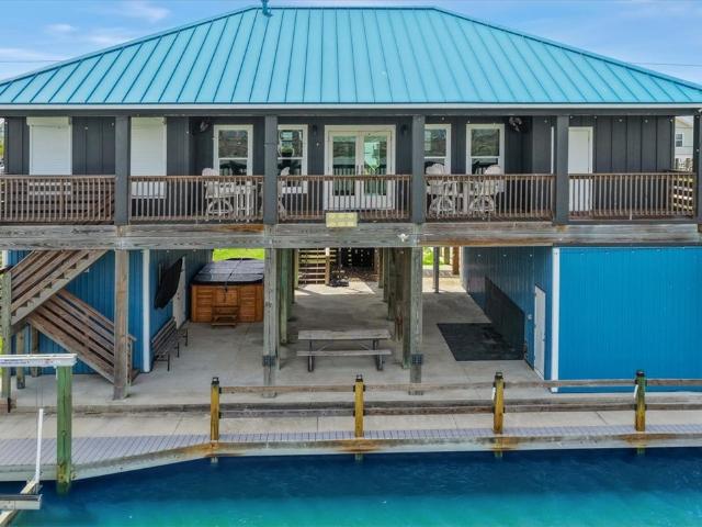 106 Belaire Dr, Rockport, TX 78382 | MLS #475029