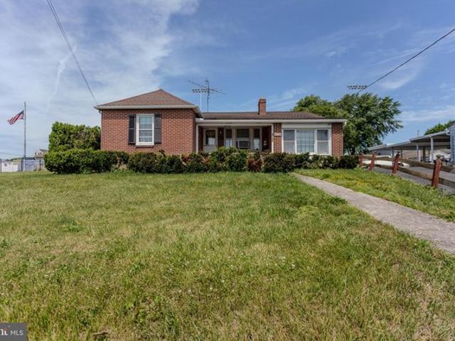 106 Berlin Rd, New Oxford, PA 17350