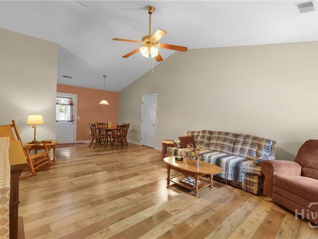 106 Blackwater Way