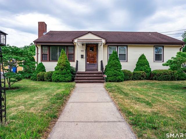 106 Bryden Ter, Hamden, CT 06517