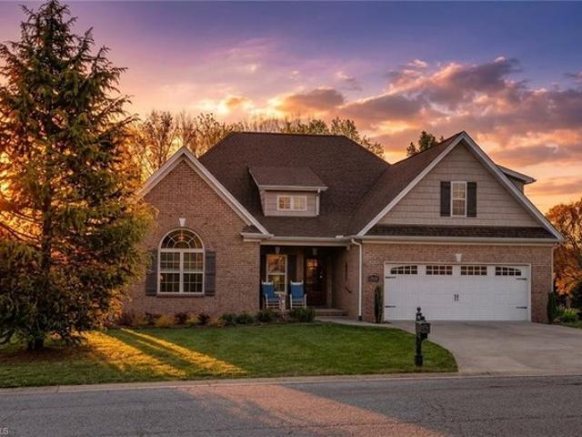 106 Breckenridge Dr, Thomasville, NC 27360