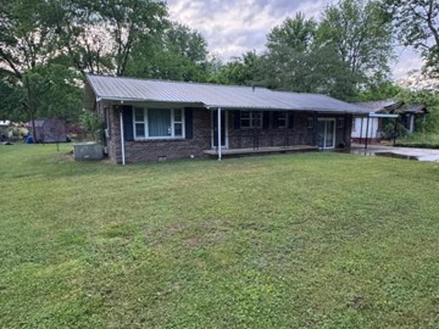 106 Brewer St, Scottsboro, AL 35768