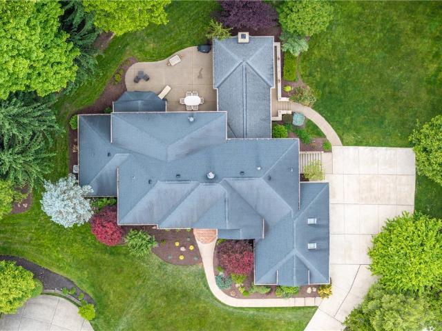 106 Briarwood Dr