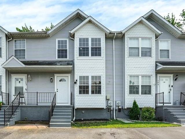 106 Britain Ct, Newark, DE 19702