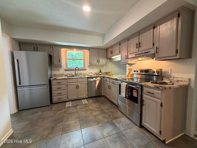 106 Brookdale Plaza