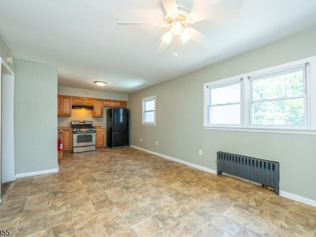 106 Broughton Ave