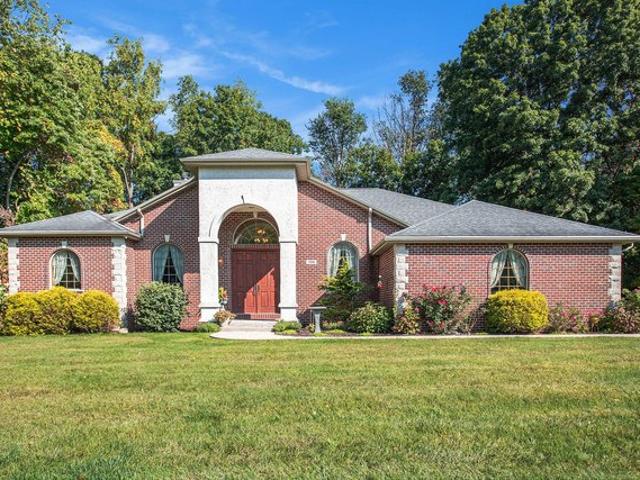 106 Buckingham Ln, Battle Creek, MI 49017