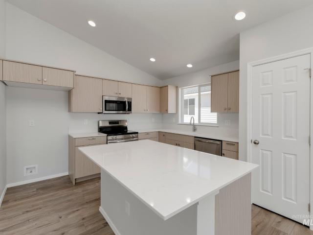 106 Golinda Ave
