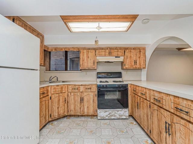 106 Gatling Place | Compass
