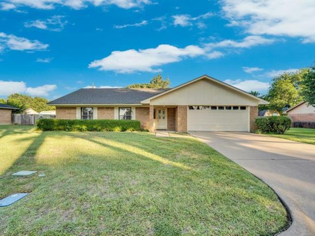 106 Garland Dr, Hillsboro, TX 76645