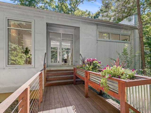 106 Glass House Lane