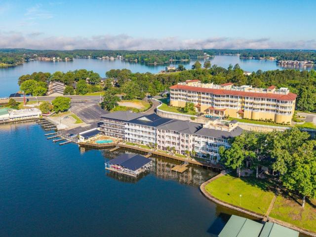 106 Grand Isle Dr. Unit 1F