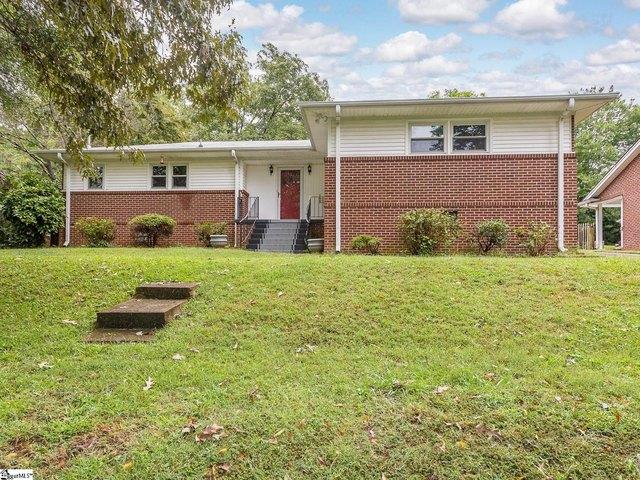106 Green St, Greer, SC 29650