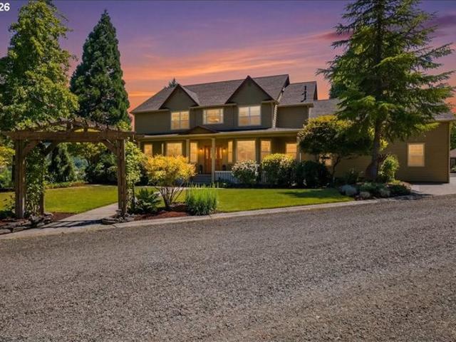 106 Green Valley Rd, Oakland, OR 97462