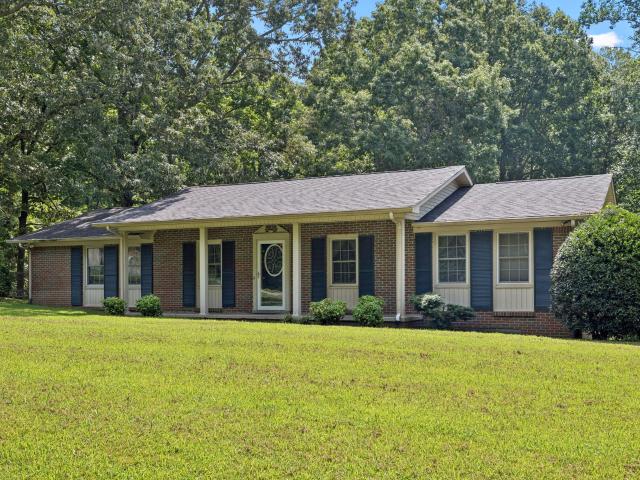 106 Dogwood Cir