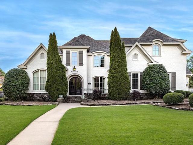 106 Deauville Dr, Little Rock, AR 72223