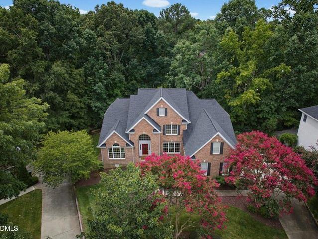 106 Debrock Ct, Cary, NC 27519