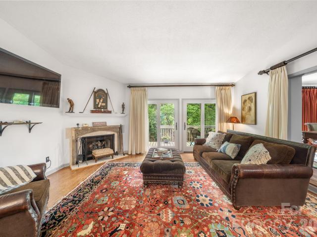 106 Deerlake Drive