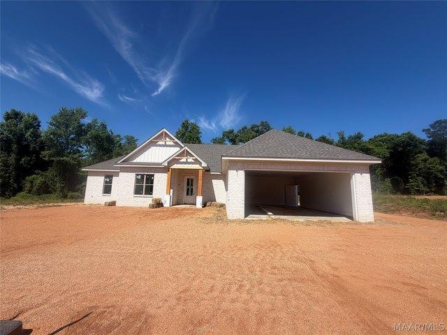 106 Della Dr, Wetumpka, AL 36093