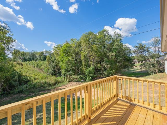 106 Derek Dr