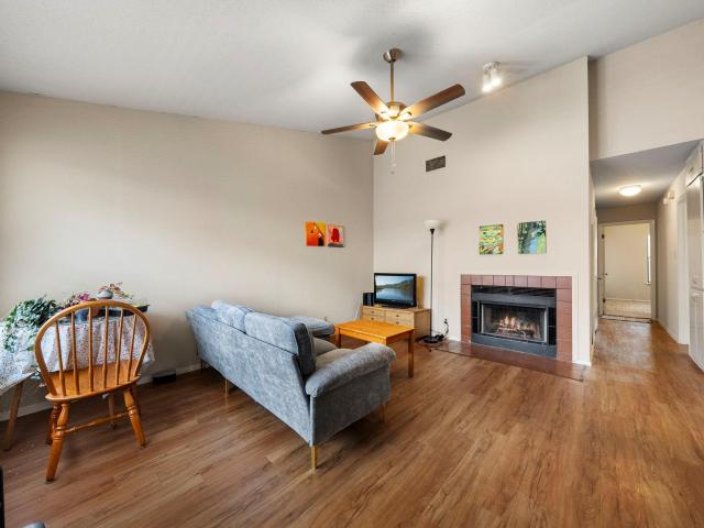 106 E 30th St # 303