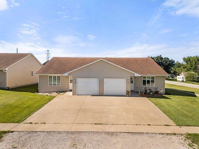 106 E Walnut St, Roland, IA 50236