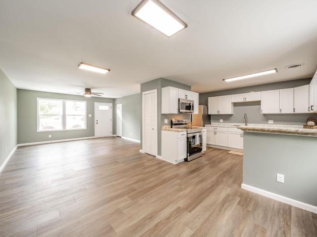 106 E Babb Road