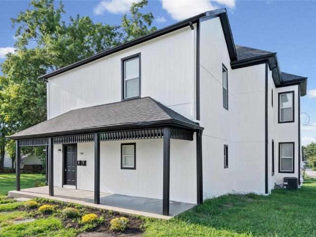 106 E Buchanan Street