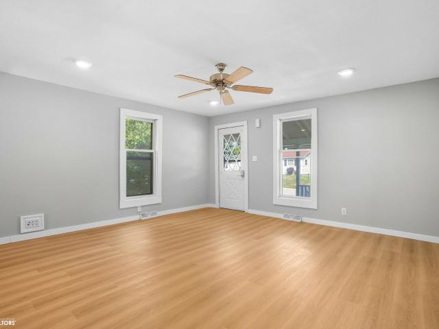 106 E Harlan Street