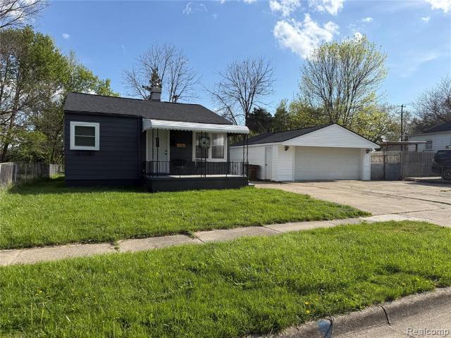 106 E Hopkins Avenue