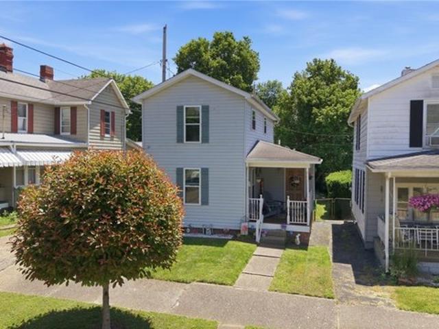 106 E Montgomery St, Marietta, OH 45750
