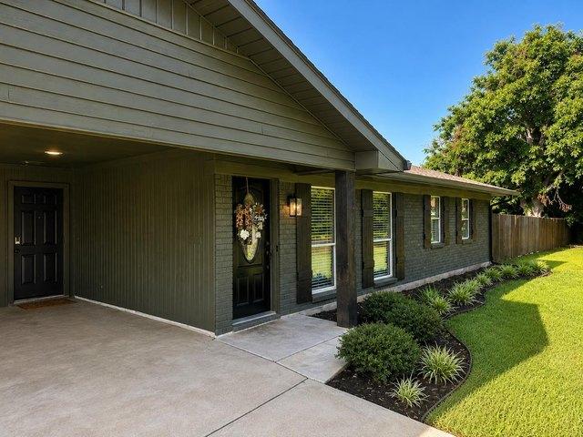 106 E Neal St, Carthage, TX 75633
