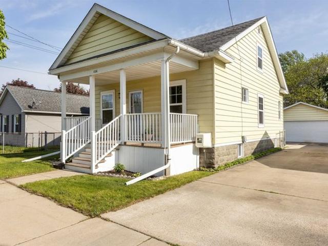 106 E North Union St, Bay City, MI 48706