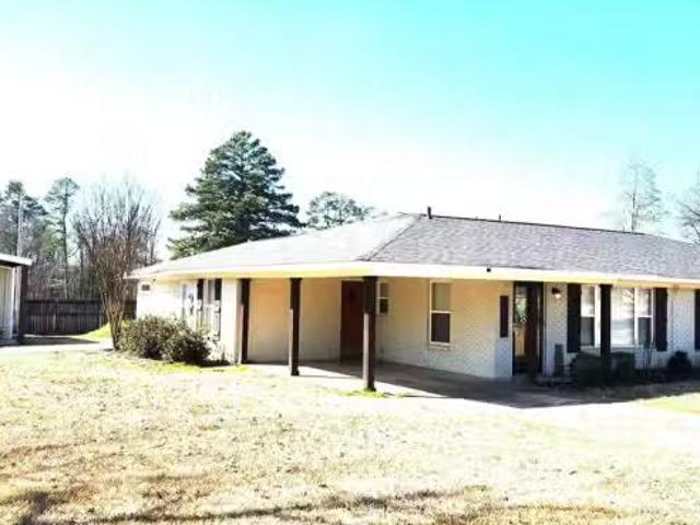 106 E ROOSEVELT DR, STAR CITY, AR 71667 Single Family Residenc.