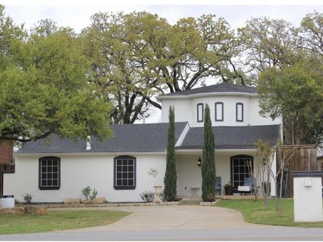 106 E Shady Grove Rd, Grand Prairie, TX 75050