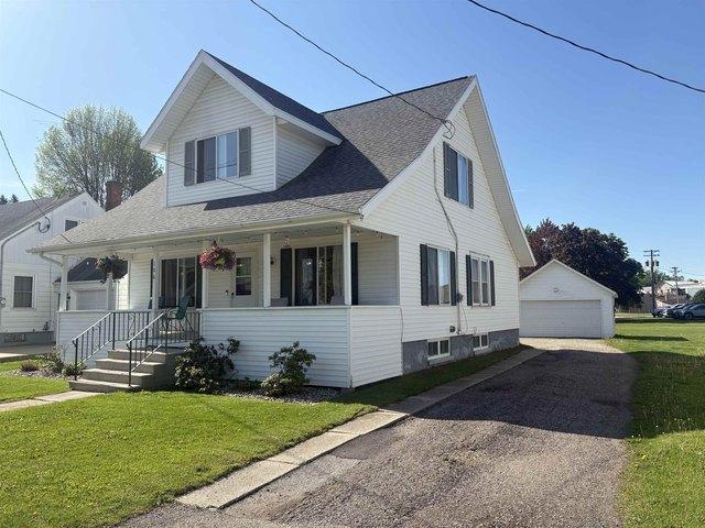 106 E State St, Bonduel, WI 54107
