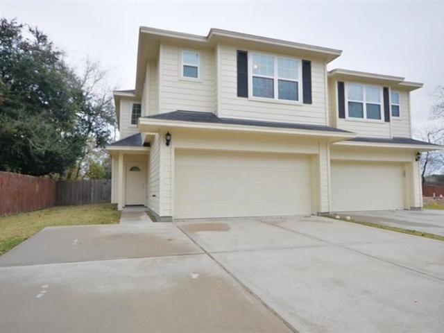 106 Eddy St Apt B, Humble, TX 77338