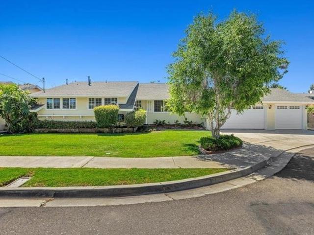 106 El Capitan Dr, Chula Vista, CA 91911