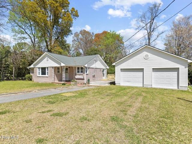 106 Elizabeth St, Richlands, NC 28574