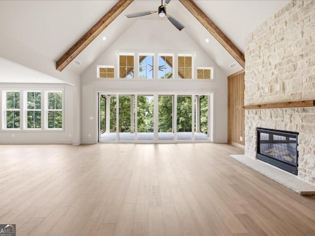 106 Equestrian Court