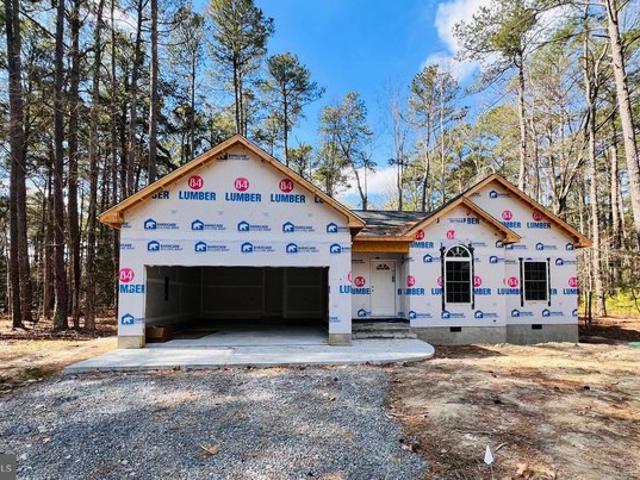 106 Erica Dr, Montross, VA 22520