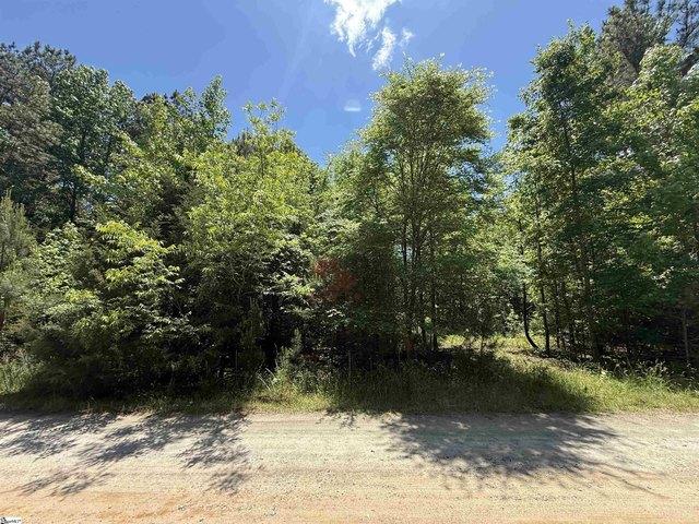 106 Fawn Dr, Honea Path, SC 29654